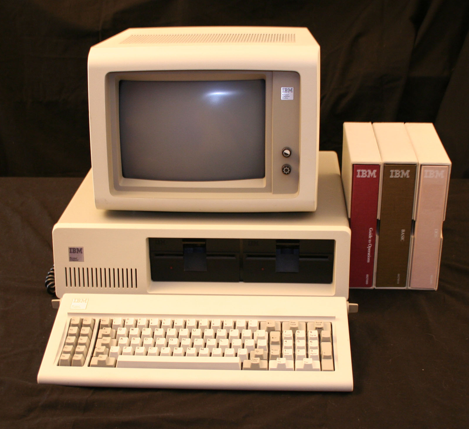 Digibarn Stories: Erik Klein's photo shoot of the IBM PC and original ...
