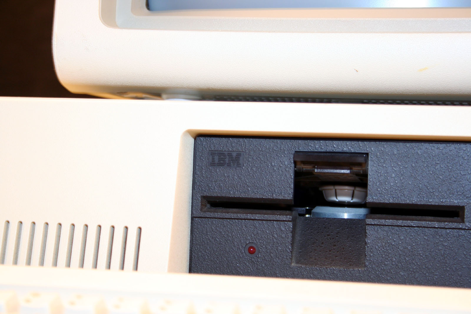 Digibarn Stories: Erik Klein's photo shoot of the IBM PC and original ...
