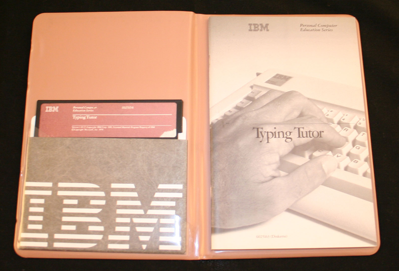 Digibarn Stories: Erik Klein's photo shoot of the IBM PC and original ...